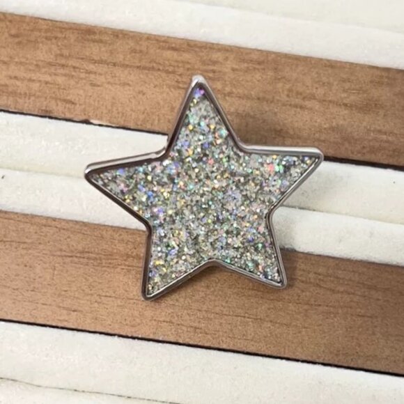 henri bendel | Jewelry | Henri Bendel Silver Star Pin | Poshmark